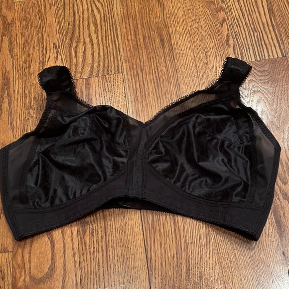 Playtex | Intimates & Sleepwear | Playtex 8 Hour Ultimate Shoulder ...